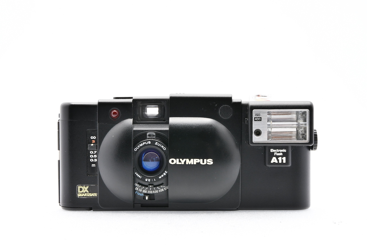 OLYMPUS XA4 MACRO / ZUIKO 28mm F3.5 + A11 オリンパス MFコンパクトフィルムカメラ(コンパクトカメラ ...