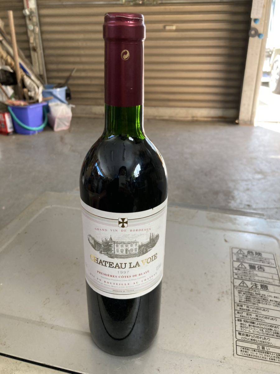 【雑貨】 古酒 未開栓 CHATEAU LA VOLE シャトー ラ ボォワ フランス 赤ワイン 750ml 1997年｜飲料