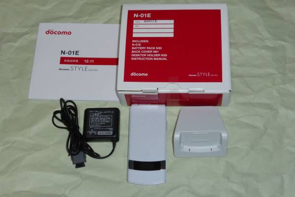 ドコモ docomo NEC N-01E ホワイト 白ロム ACアダプタ付(携帯電話)｜売買されたオークション情報、yahooの商品情報を ...