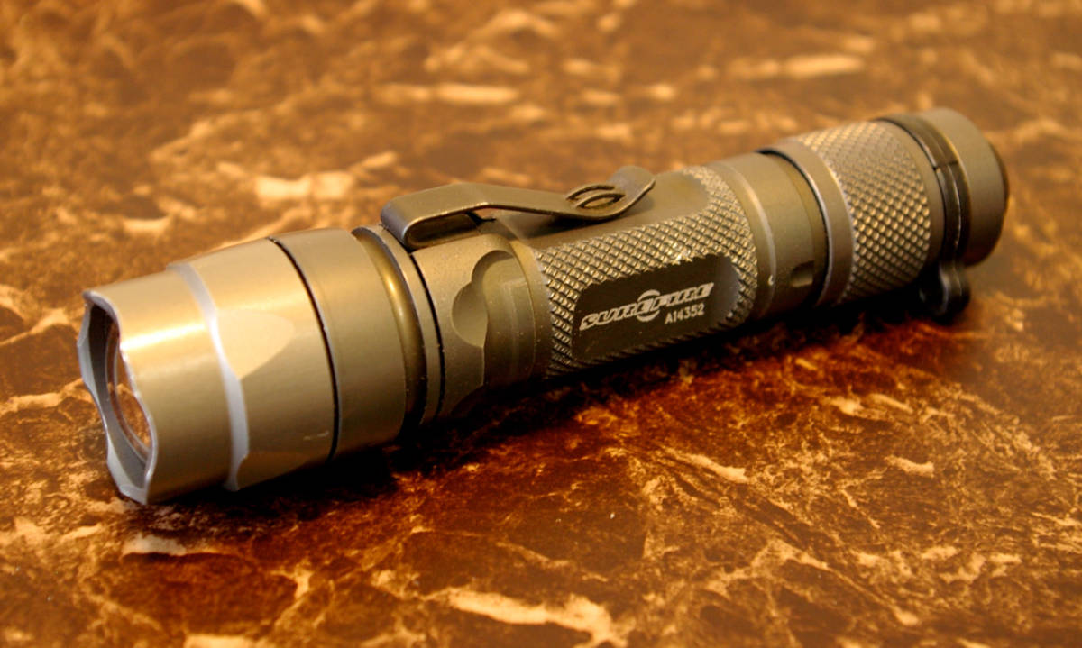 surefire L1中期モデル・OLDシュアファイア 人気の1セルモデル