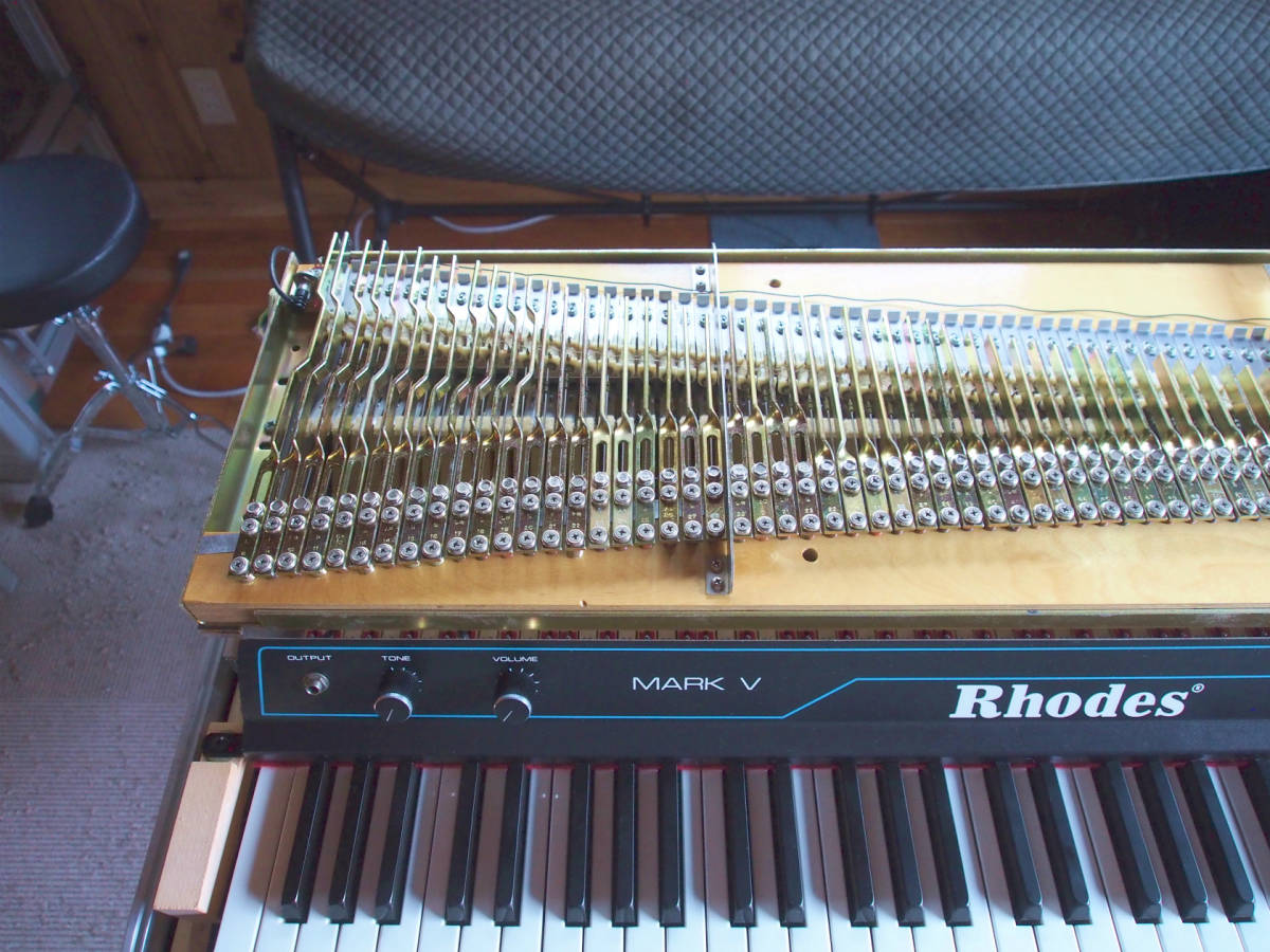 幻の名機 Rhodes Mark V 状態良好 完全動作 手渡し 配送対応 条件付き(電子ピアノ)｜売買されたオークション情報、yahooの ...