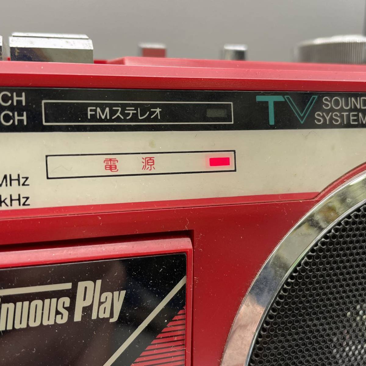 SHARP シャープ ダブル ラジオ カセット デッキ ラジカセ QT-Y1 赤 レッド 昭和 レトロ 当時物 電源ケーブル付き 音出し み レア(ラジカセ)｜売買されたオークション情報 ...