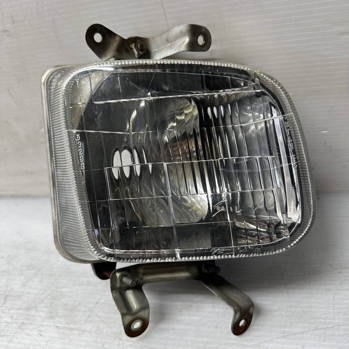 D35-8 ホンダ ジャイロキャノピー TA02 ヘッドライト右 純正部品(ヘッドライト)｜売買されたオークション情報、yahooの商品情報をアーカイブ公開 - オークファン（aucfan.com）