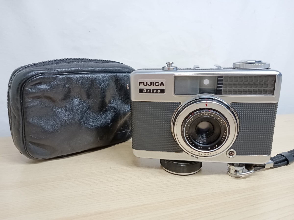 FUJICA フジカ Drive 1:2.8/2.8cm ケース付き ハーフサイズカメラ V52(フィルムカメラ)｜売買されたオークション情報、yahooの商品情報をアーカイブ公開 ...