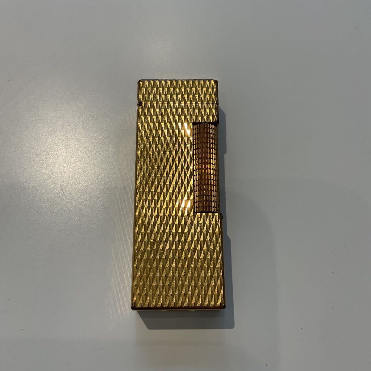 J-132 dunhill ローラーガスライター ダンヒル ゴールドカラー Dunhill ライター ゴールド 喫煙具(ダンヒル)｜売買されたオークション情報、yahooの商品情報をアーカイブ ...