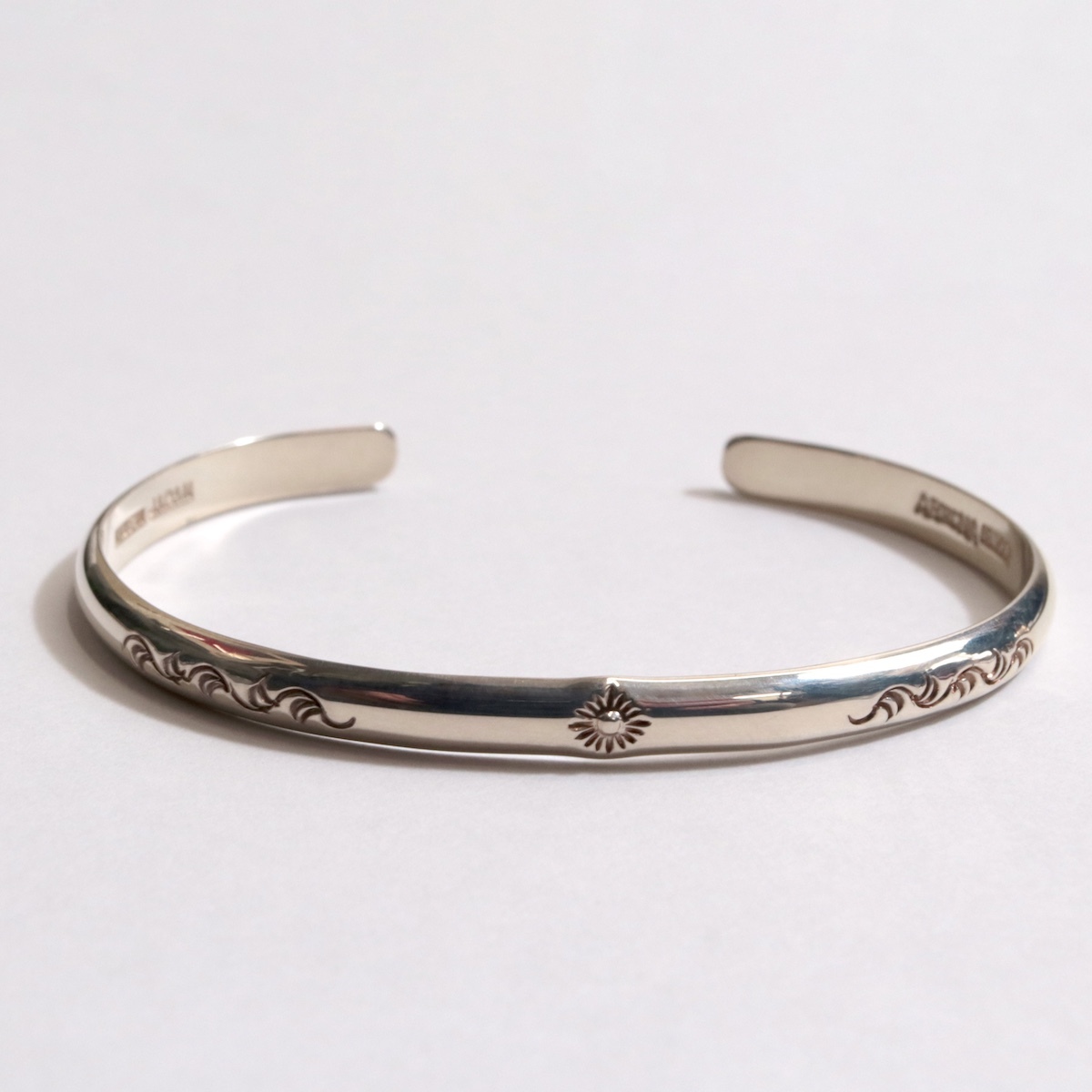 アリゾナフリーダム シルバーバングル スタンプ 925 SILVER ブレスレット ARIZONA FREEDOM(シルバー)｜売買されたオークション情報、yahooの商品情報をアーカイブ公開 ...