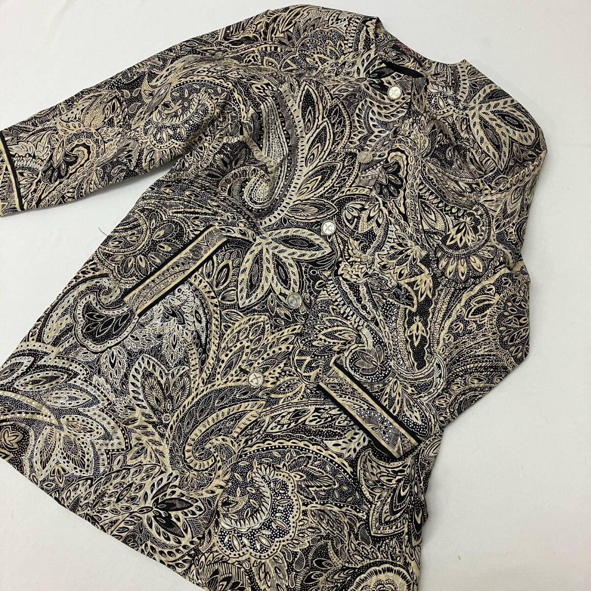 レオナール ノーカラーコート ペイズリー柄 ブラック×ベージュ系 シルク×ウール×ネイビー系 レディース 9AR(女性用)｜売買されたオークション情報、yahooの商品情報をアーカイブ公開 ...