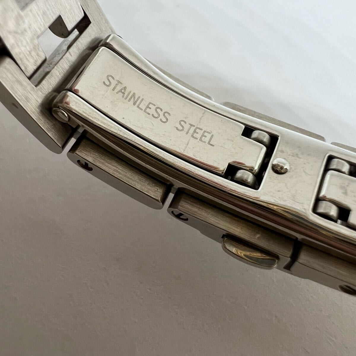 T414 エルメス HERMES 腕時計 CL4.220 クリッパー シェル クォーツ(クリッパー)｜売買されたオークション情報、yahooの商品情報をアーカイブ公開 - オークファン ...