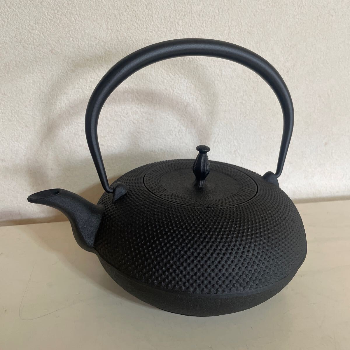 IH対応 鉄瓶 東雲アラレ 1L 及源/OIGEN 南部鉄器(鉄製)｜売買されたオークション情報、yahooの商品情報をアーカイブ公開 ...