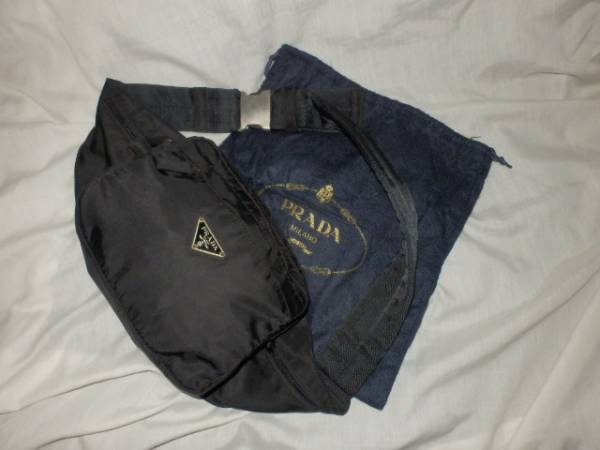 本物 正規品 PRADA プラダ メンズ ウエスト ボディバッグ 黒(メンズライン)｜売買されたオークション情報、yahooの商品情報をアーカイブ公開 - オークファン（aucfan.com）