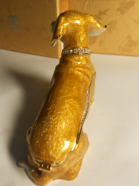 ピィアースPIE ARTH/ダックスフント金ラメ/ジュエリーボックス(ディスプレイ用)｜売買されたオークション情報、yahooの商品情報をアーカイブ公開 - オークファン（aucfan.com）