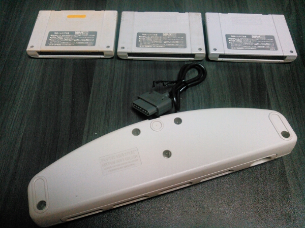 SFC スーパーマルチタップ&スーパーボンバーマン1 2 3 SET(本体、アクセサリー)｜売買されたオークション情報、yahooの商品情報をアーカイブ公開 - オークファン（aucfan.com）