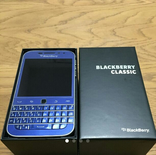 超 BlackBerry classic blue(海外用)｜売買されたオークション情報、yahooの商品情報をアーカイブ公開 ...