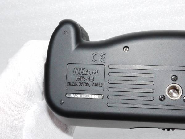 奇跡の極上品 み NIKON MB-18 バッテリーグリップ ニコン U2用 商品画像多数(ニコン)｜売買されたオークション情報、yahooの ...
