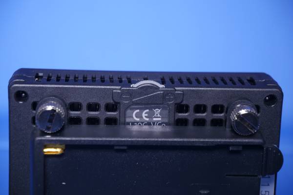 シネロイド cineroid L10C-VCe LED ライト 照明 バッテリーライト バッテラ 色温度調節可(定常光)｜売買された ...