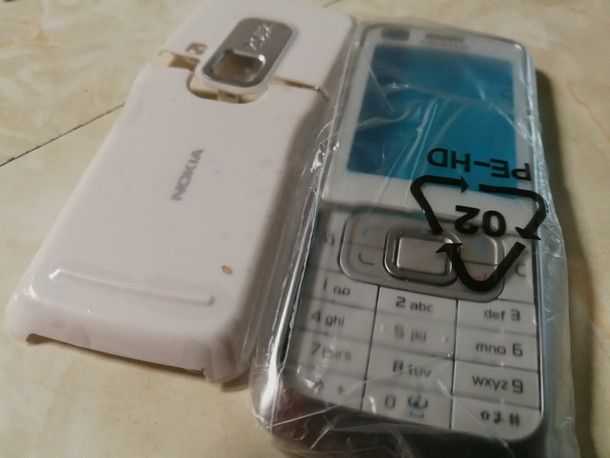 Nokia 6120c NM705i 外装 白(カスタム用ジャケット)｜売買されたオークション情報、yahooの商品情報をアーカイブ公開 ...