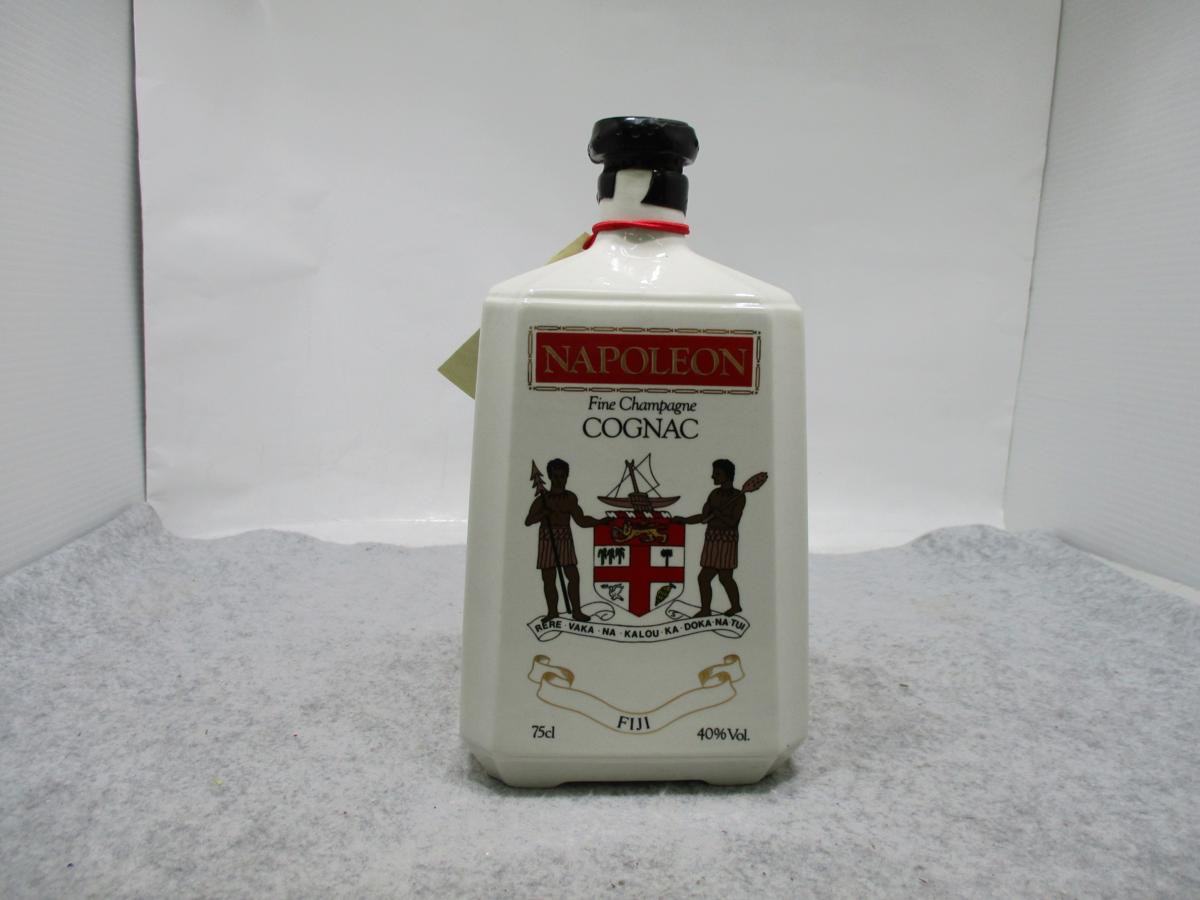 NAPOLEON FIJI ナポレオン フィジー ブランデー 750㎖ 陶器ボトル 古酒 H1025(その他)｜売買されたオークション情報、yahooの商品情報をアーカイブ公開 ...