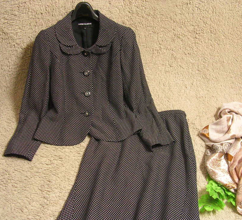 ラピーヌ LAPINE BLANCHE シルクウールセットアップスーツ(ひざ丈スカート)｜売買されたオークション情報、yahooの商品情報をアーカイブ公開 - オークファン（aucfan.com）