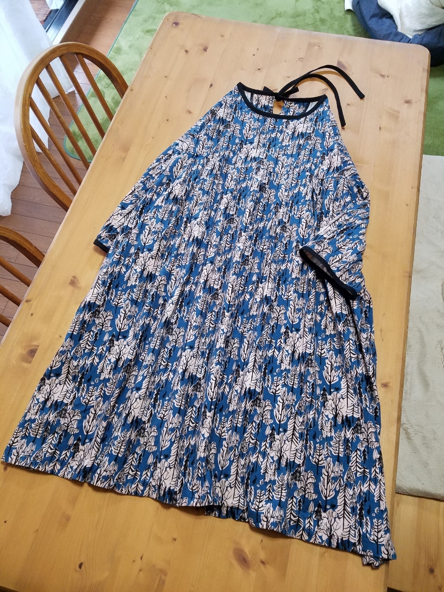 ハンドメイド::シャツコール北欧プリントop(ワンピース)｜売買されたオークション情報、yahooの商品情報をアーカイブ公開 - オークファン（aucfan.com）