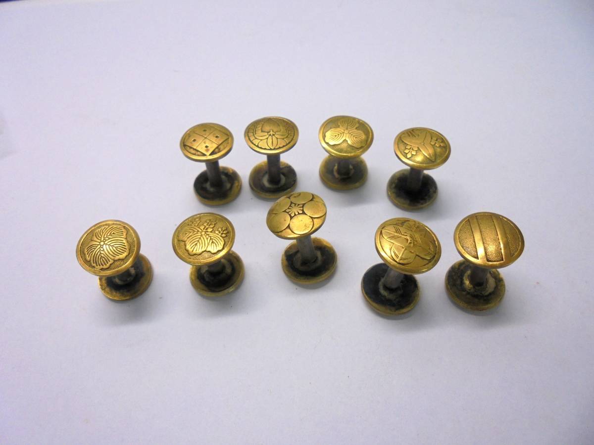 家紋 真鍮 用途不明 記章 バッジ 9個まとめて 53g(徽章)｜売買されたオークション情報、yahooの商品情報をアーカイブ公開 - オークファン（aucfan.com）