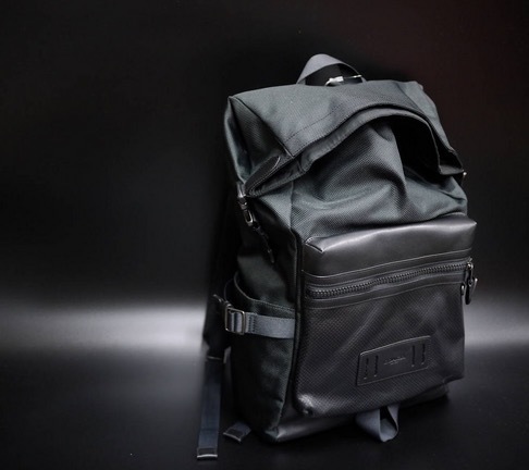 本物 COACHコーチ ロールトップ パンチングレザー リュック ROLL TOP BACKPACK 24676 / ブラック(男性用)｜売買 ...