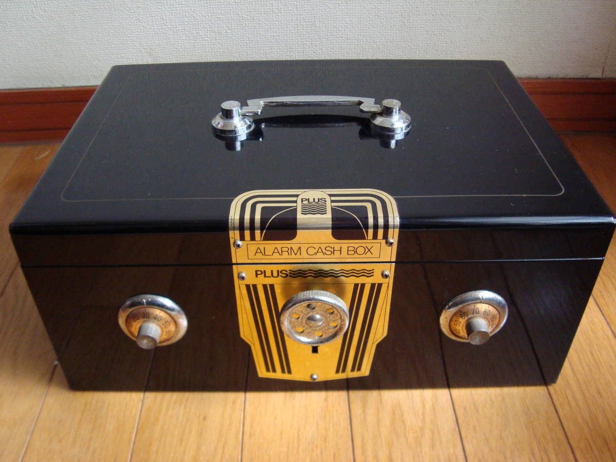 激レア 昭和三十九年 昭和レトロ PLUS ALARM CASH BOX ダイヤル式 ベル鳴ります 手提げ金庫 濃緑色 品(金庫)｜売買された ...