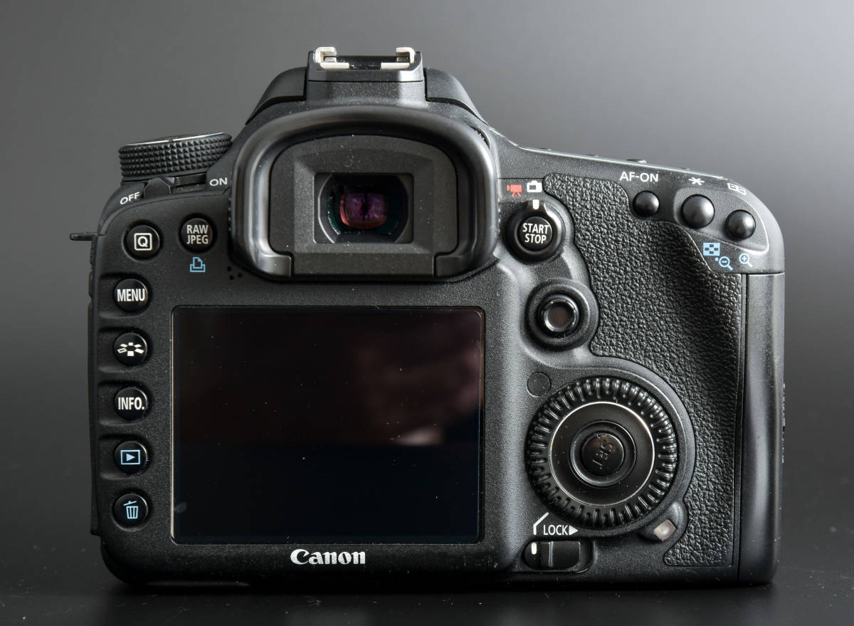 キヤノン Canon EOS7D デジタル一眼レフ APS-C 一部不具合有(キヤノン)｜売買されたオークション情報、yahooの商品情報をアーカイブ公開 - オークファン（aucfan.com）