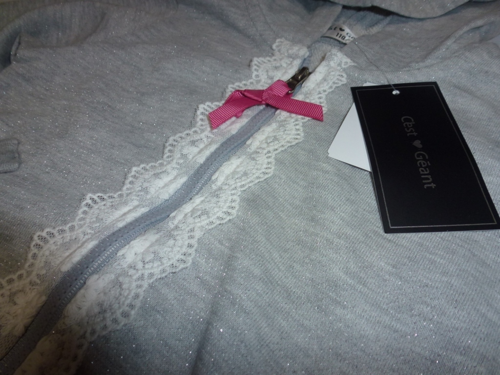 2347 激安 こども服 上着ジャンパー/ジップアップパーカー レース ラメ size110 1枚 C'est Geant(110（105～114cm）)｜売買されたオークション情報 ...