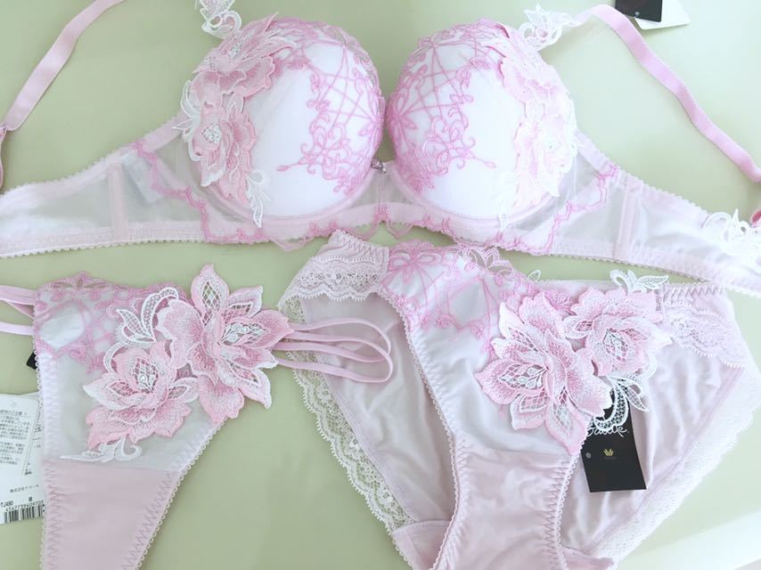 サルート/E75＆M ノーマル ＋M T ラテンビューティ 90G PI(75)｜売買されたオークション情報、yahooの商品情報をアーカイブ公開 - オークファン（aucfan.com）