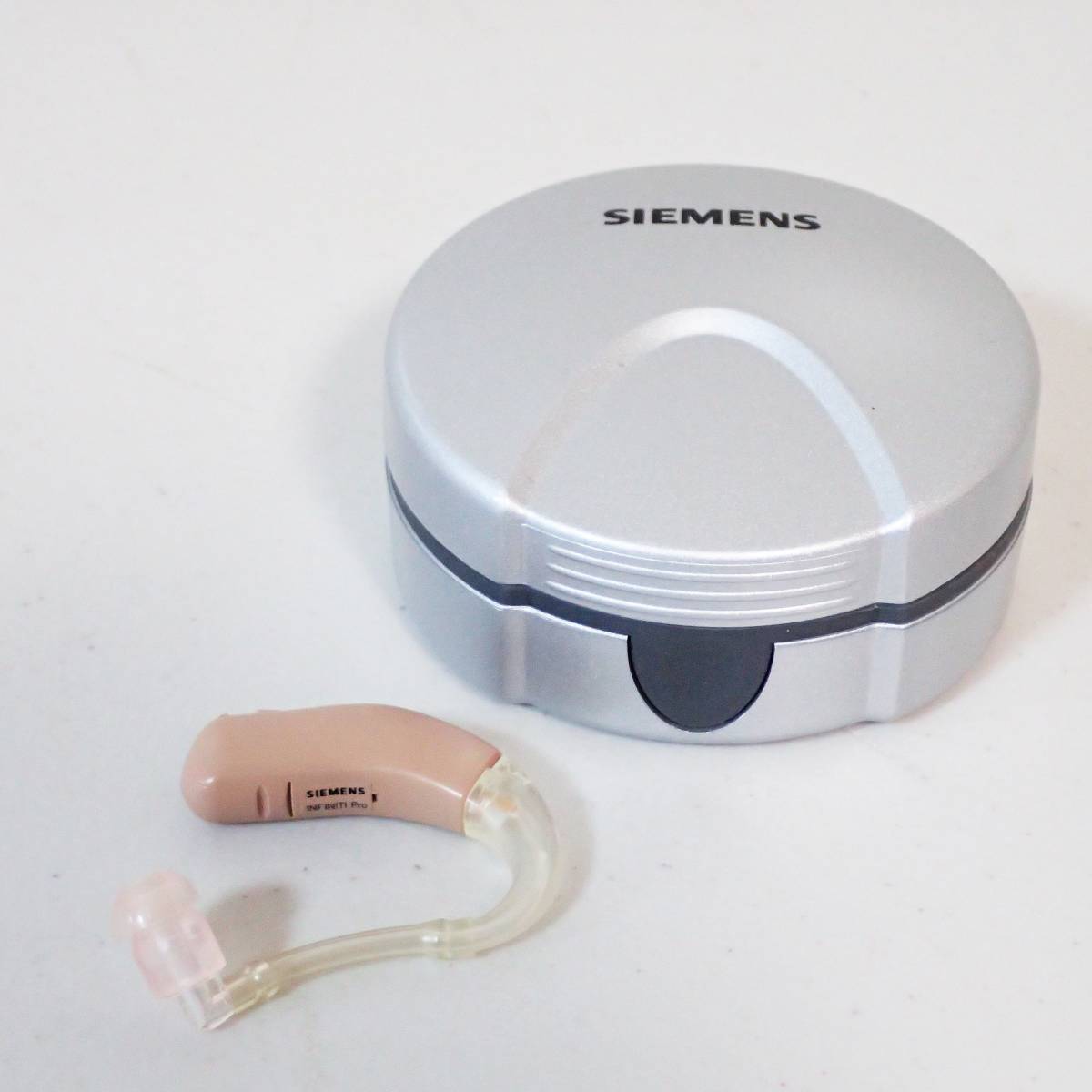 FL135 SIEMENS シーメンス / INFINITI Pro / 補聴器 / ケース付 / 品(補聴器)｜売買されたオークション情報 ...