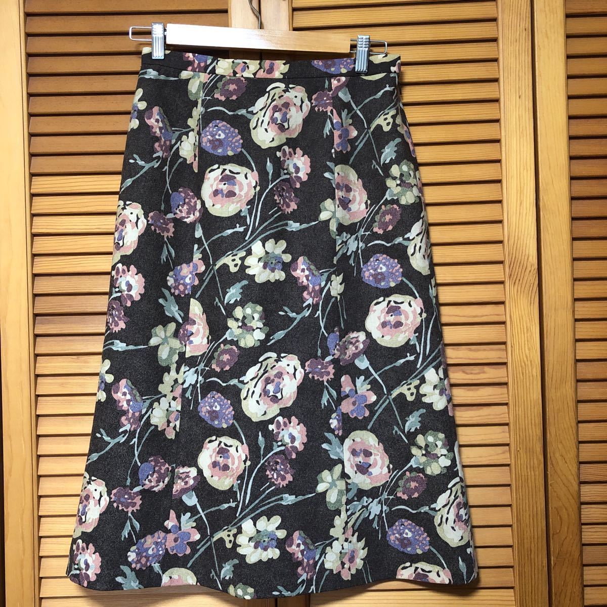 SANYO VINVERT スカート ウール 11号(Lサイズ)｜売買されたオークション情報、yahooの商品情報をアーカイブ公開 - オークファン（aucfan.com）