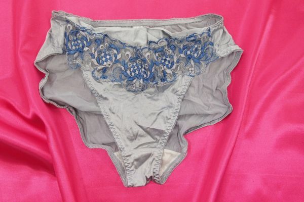 r2_4014 OL女子27歳 Lv 4 トリンプ シルキー 花柄刺繍 ショーツ おススメ パンツ 女性L 下着 訳あり 整理品 エコ(スタンダード)｜売買されたオークション情報、yahooの ...