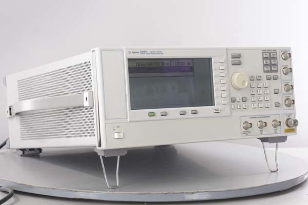 DW セルフテストOK Agilent E8251A PSG-A Series Signal Generator シグナルジェネレーター ...