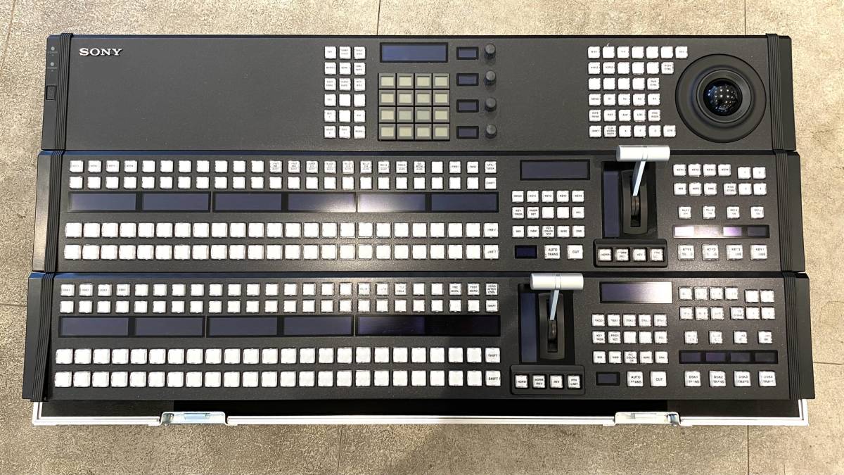 SONY 放送用スイッチャー MVS-3000 ICP-3000 MKS-8080 メニュー表示モニター付き ハードケース付属(プロ用、業務用 ...