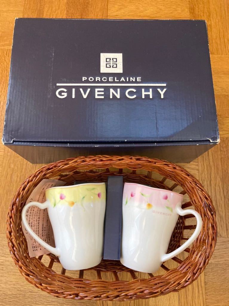 ジバンシー ペアマグカップ GIVENCHY(コーヒー、ティー兼用)｜売買されたオークション情報、yahooの商品情報をアーカイブ公開 - オークファン（aucfan.com）