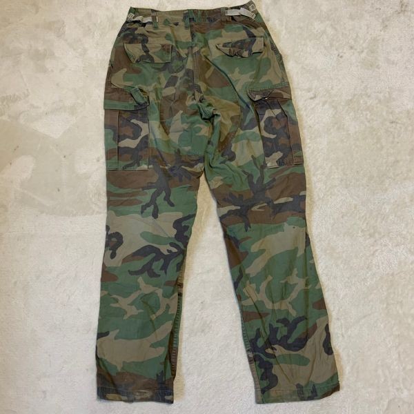 1円開始 迷彩 カーゴパンツ MH 58 外側 内側全体的に汚れあり 後ろ左ポケット1つボタン無し 後ろベルトほつれあり(その他)｜売買された ...