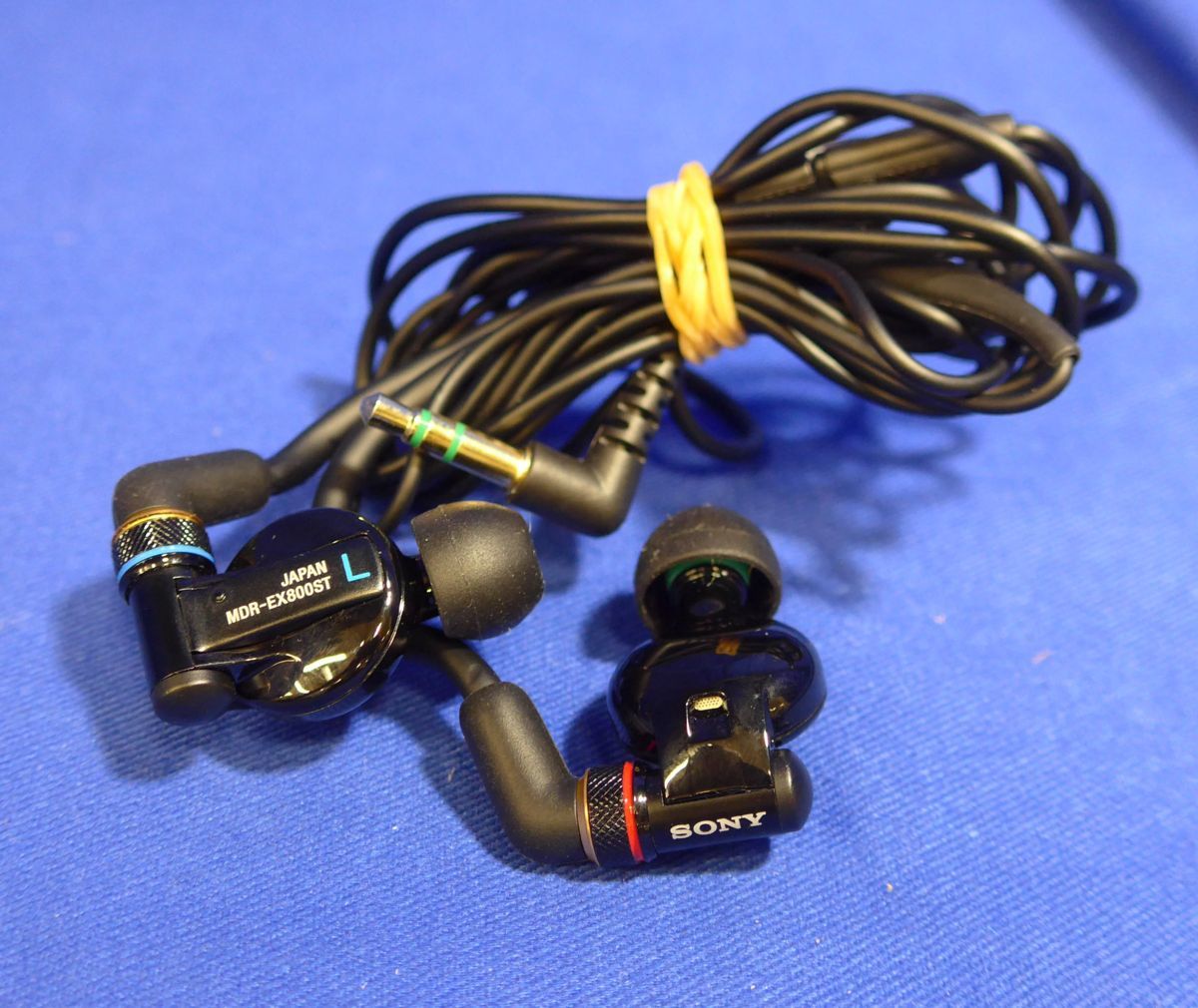 良品 SONY 高音質インイヤーモニター MDR-EX800ST(ソニー)｜売買されたオークション情報、yahooの商品情報をアーカイブ公開 ...