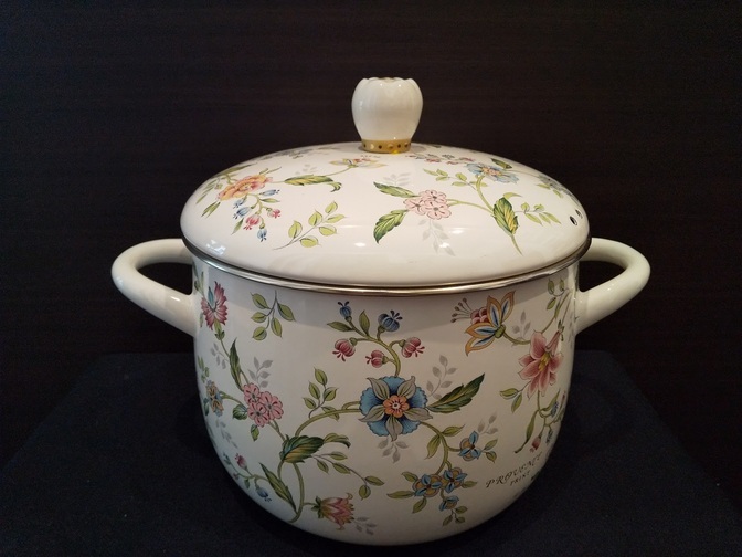 H EJIRY エジリー 琺瑯 両手鍋 PROVENCE 花柄 白 ホーロー ほうろう 直径20cm(両手鍋)｜売買されたオークション情報、yahooの商品情報をアーカイブ公開 ...