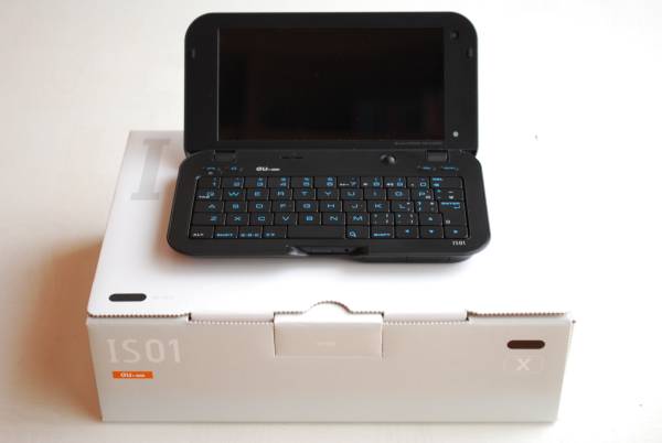 au IS01(シャープ)｜売買されたオークション情報、yahooの商品情報をアーカイブ公開 - オークファン（aucfan.com）