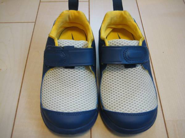 NIKEスニーカー15cm(15cm～)｜売買されたオークション情報、yahooの商品情報をアーカイブ公開 - オークファン（aucfan.com）