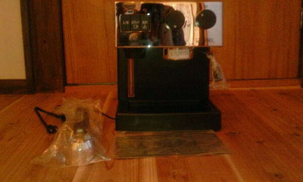 タッパーウェア エスプレッソマシンBRIEL Tupperware(エスプレッソマシン)｜売買されたオークション情報、yahooの商品情報をアーカイブ公開 - オークファン（aucfan.com）