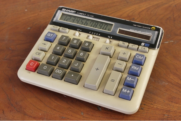 TB526昭和レトロ シャープ 計算機 COMPET CS-1135 電卓(シャープ)｜売買されたオークション情報、yahooの商品情報を ...