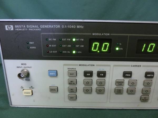 HP 8657A 0.1-1040MHz SIGNAL GENERATOR 信号発生器 Agilent(その他)｜売買されたオークション情報 ...