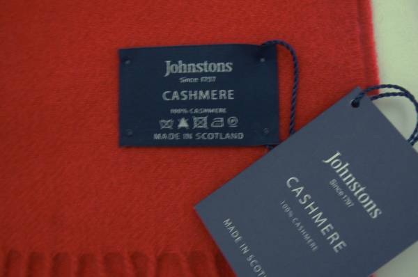 Johnstons ジョンストンズ100%カシミア マフラー レッド(カシミア、パシュミナ)｜売買されたオークション情報、yahooの商品情報をアーカイブ公開 - オークファン（aucfan.com）