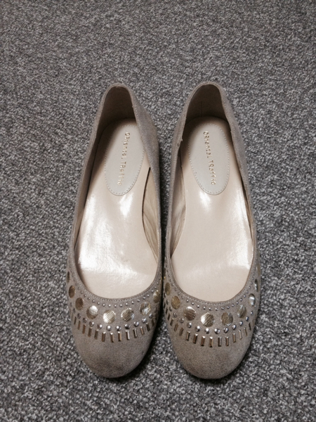 ORiental TRaffic フラットパンプス(ベージュ系)｜売買されたオークション情報、yahooの商品情報をアーカイブ公開 - オークファン（aucfan.com）