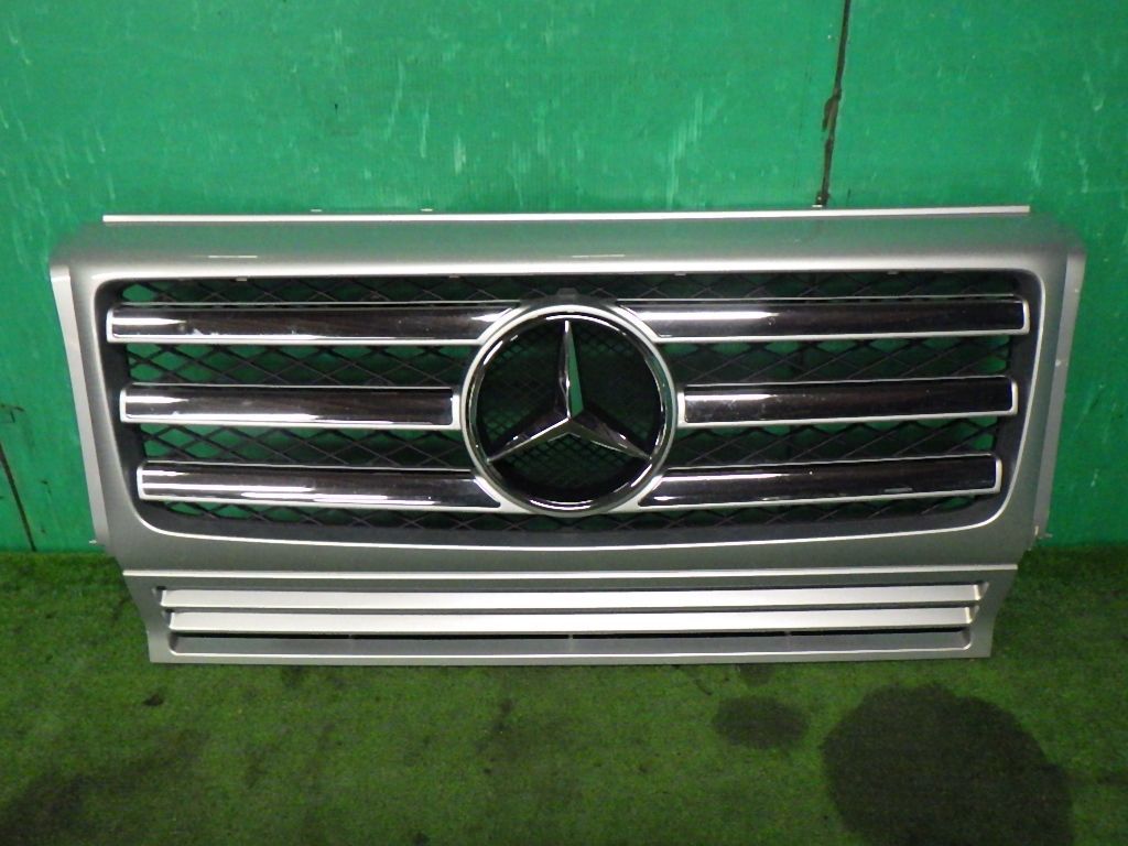 2013年 ベンツG350 W463 フロントグリル A4638881215 ラジエーター グリル 9775銀(フロント)｜売買された ...