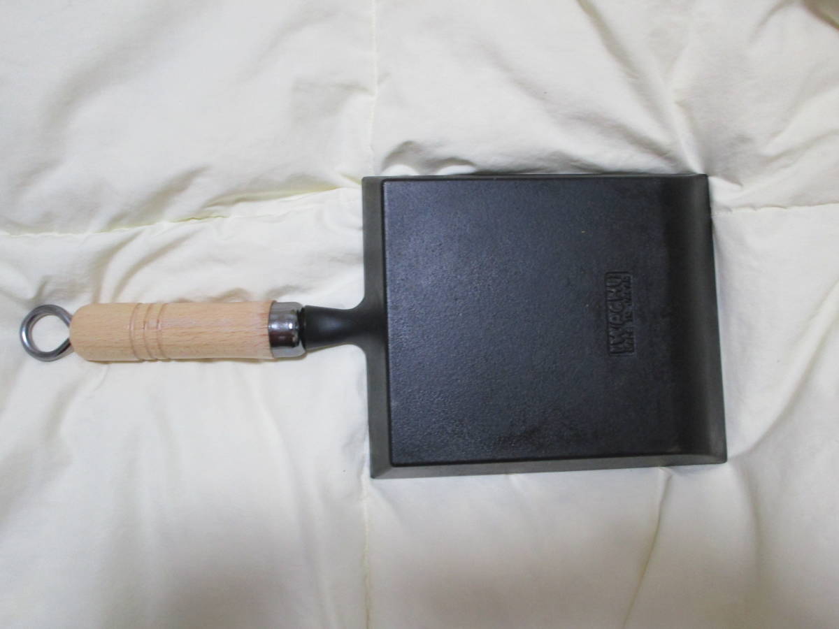 岩鋳 Iwachu 玉子焼 木柄付 黒焼付 内寸18×15cm IH対応 南部鉄器 24017 日本製 鉄製 フライパン なんぶ 製鉄 卵やき(卵焼き器)｜売買されたオークション情報 ...