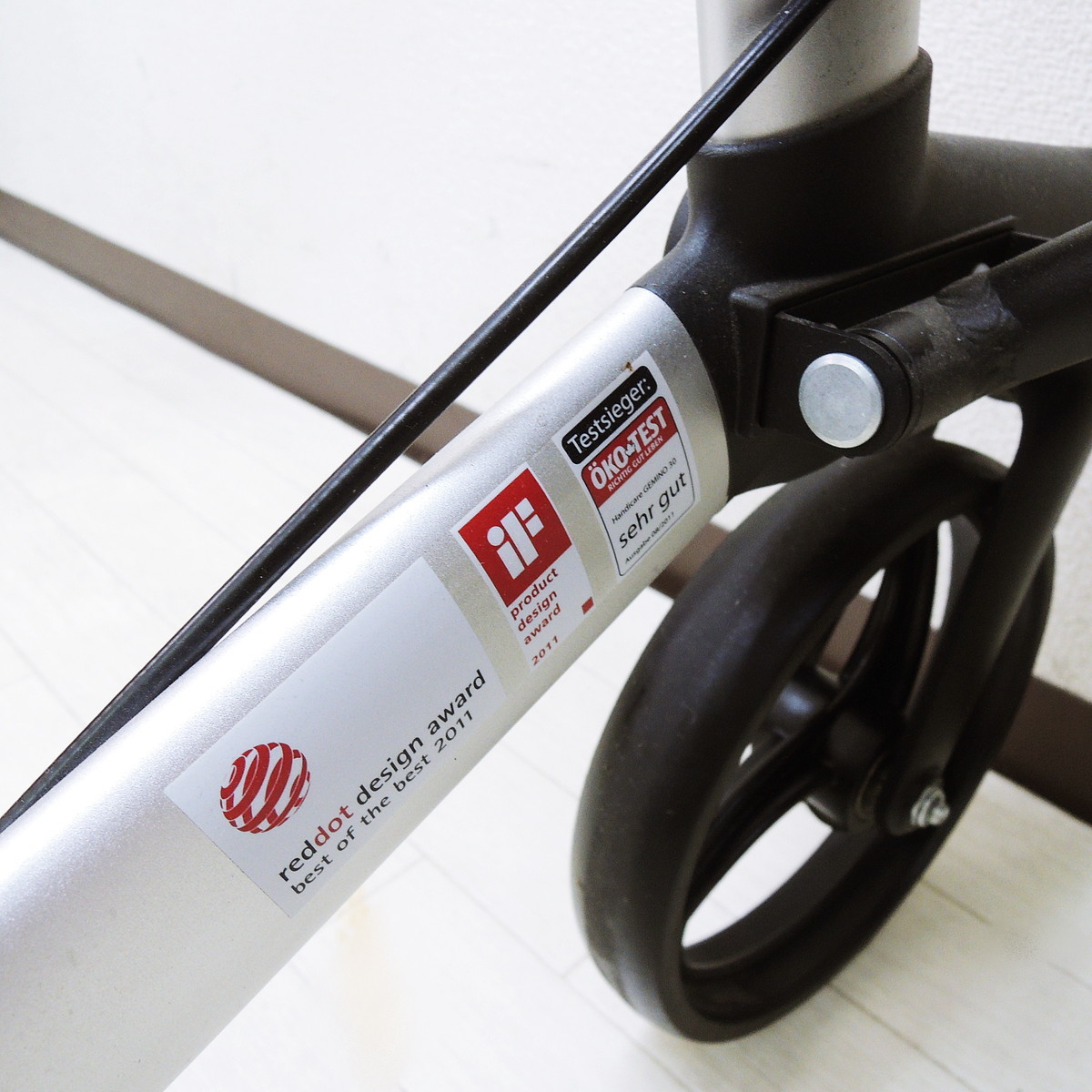 パラマウントベッド KZ-C21003 歩行車 ハンディウォークM handicare GEMINO 30 M ハンディケア 歩行器 シルバー ...