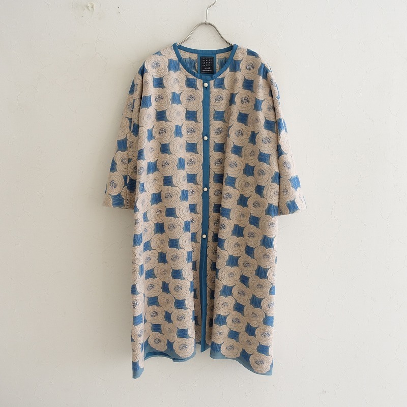 【美品】ミナペルホネン mina perhonen *Rosas コート*38ウール混毛混ブルー系ノーカラー花柄刺繍羽織アウター上着薄手0122【91A22】 ミナ ペルホネン