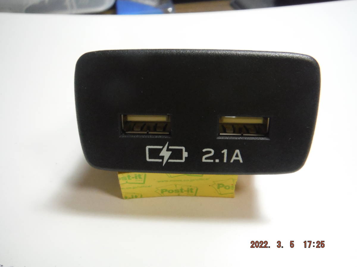 スバル 純正 USB コンセント ターミナル 品番 86257SJ420 2口 電源(スバル用)｜売買されたオークション情報、yahooの商品 ...